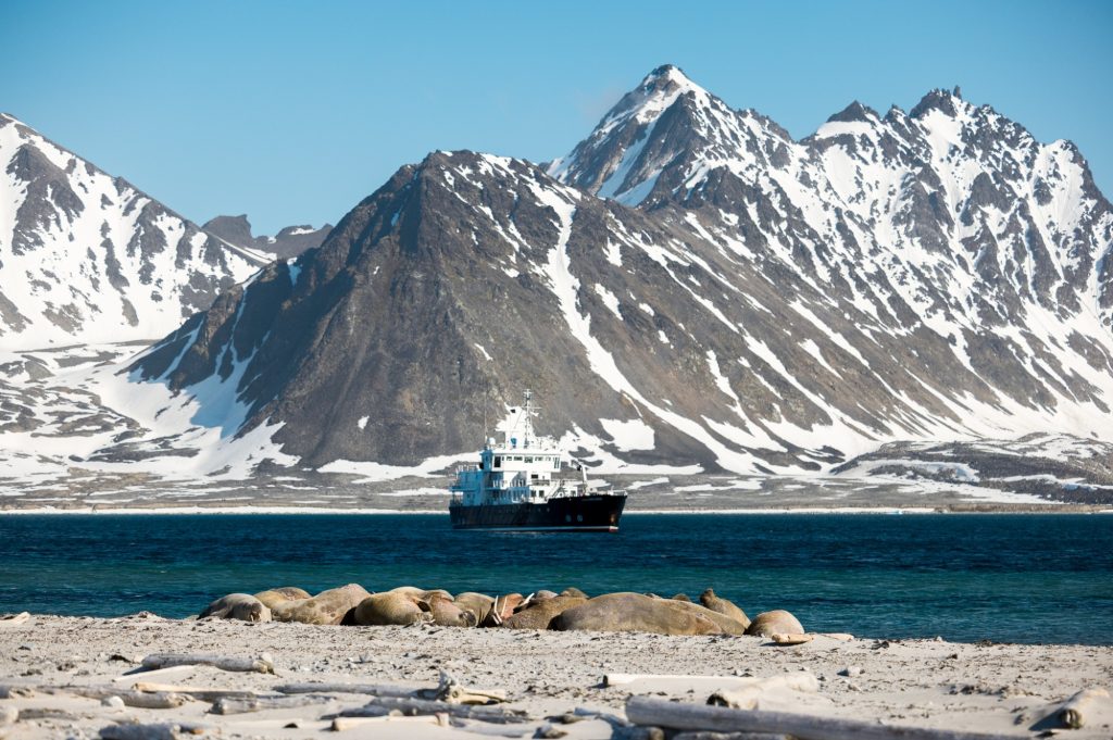 Signature Expeditions Svalbard - Waterproof Expeditions